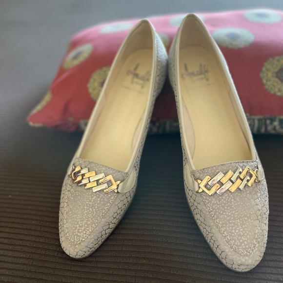 Amalfi | Shoes | Amalfi By Rangoni Oste Flat Loafer Euc 7 2 Narrow ...